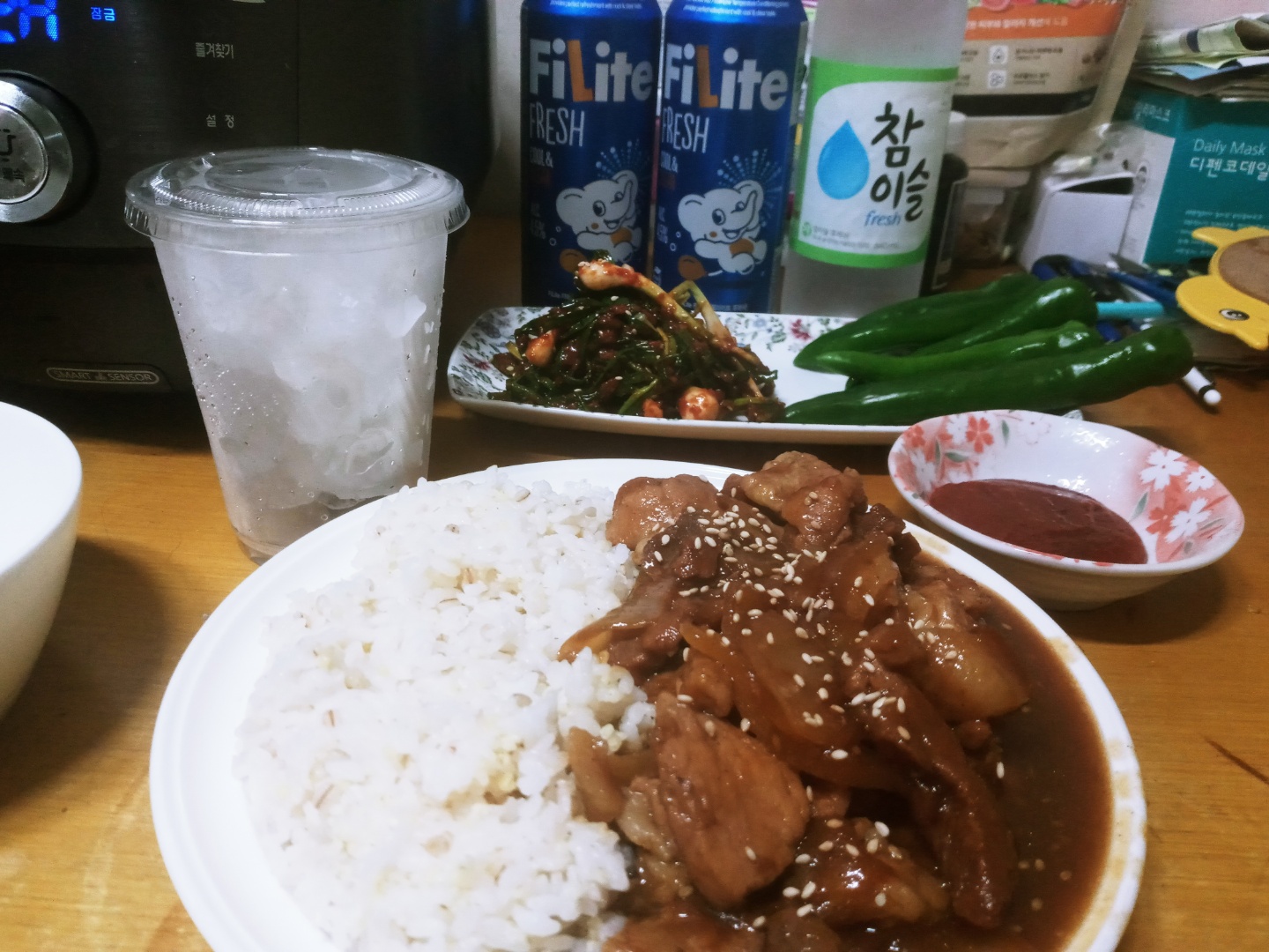 루원이 안주 (돼지불백+쪽파김치+오이고추) - 스카이파크